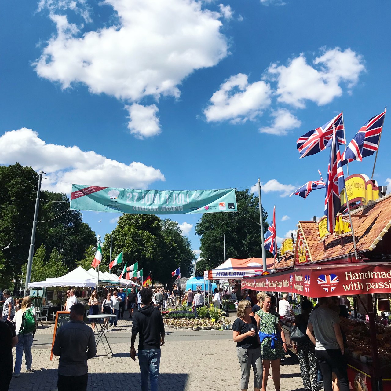 GERAUD INTERNATIONAL STREET MARKET | Happily ever after